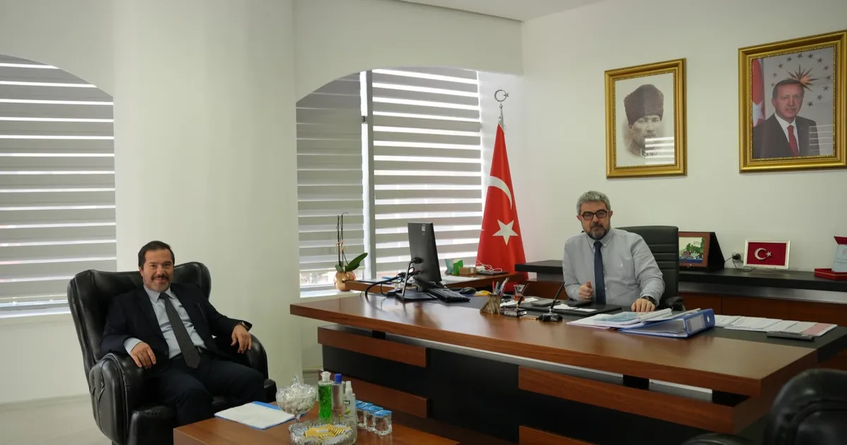 Dt. Kerim Baş Yalova İl Sağlık Müdürü Halim Ömer Kaşıkçı’yı ziyaret ...