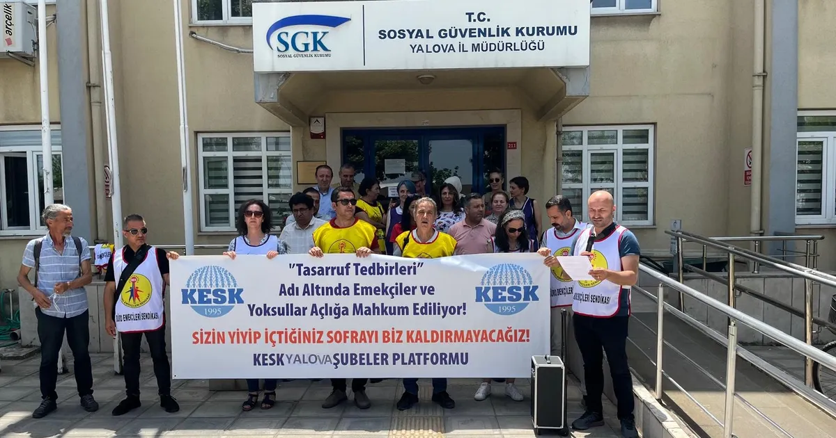 Büro Emekçileri ve KESK Platformu, tasarruf tedbirlerine isyan etti ...