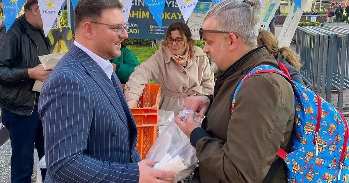 Yalova’da İftarda pideler Başkan Adayı Tokay'dan oldu - Yalova Haberleri