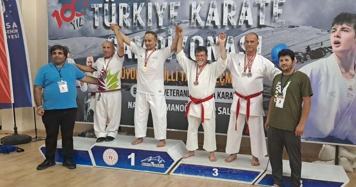 Türkiye Veteranlar Karate Şampiyonasında büyük başarı - Yalova Haberleri