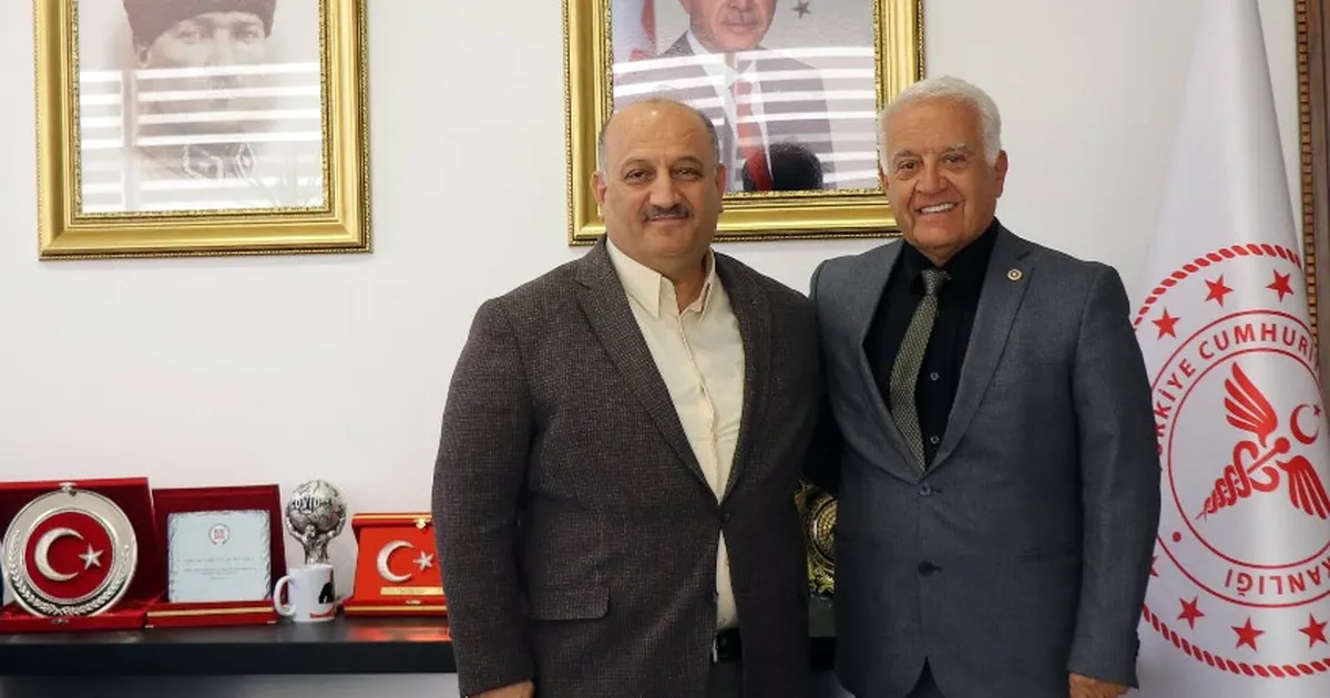 Vekil Tahsin Becan Karakuş'la Yalova'nın sağlık yatırımlarını konuştu ...