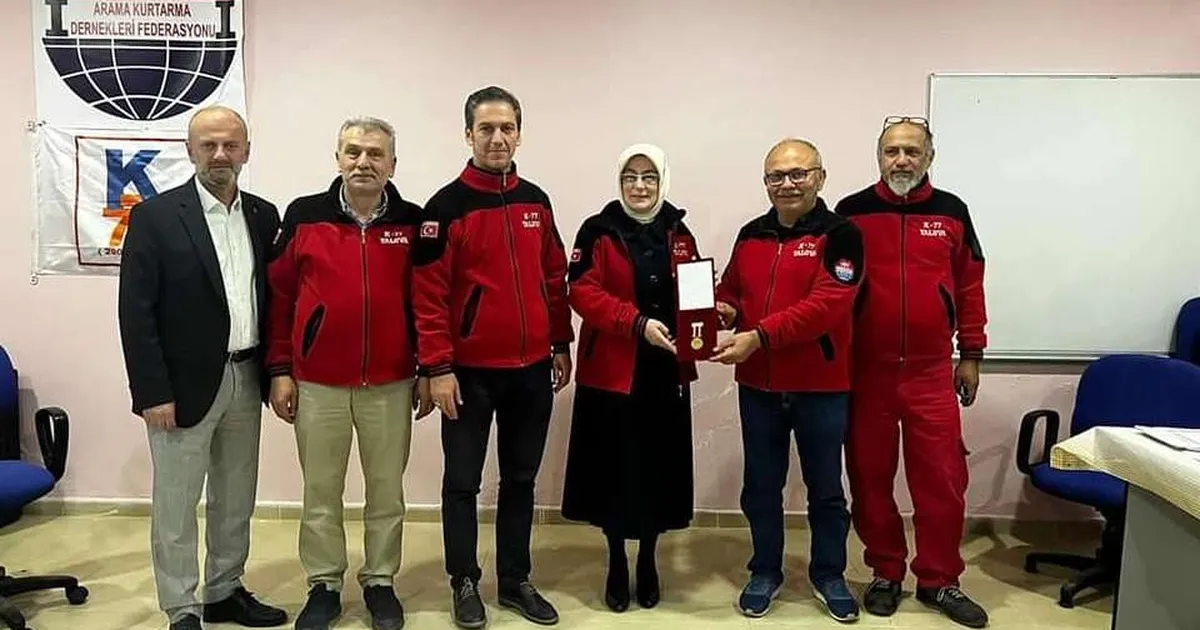 AK Parti Arama Kurtarma Federasyonunda incelemelerde bulundu - Yalova ...